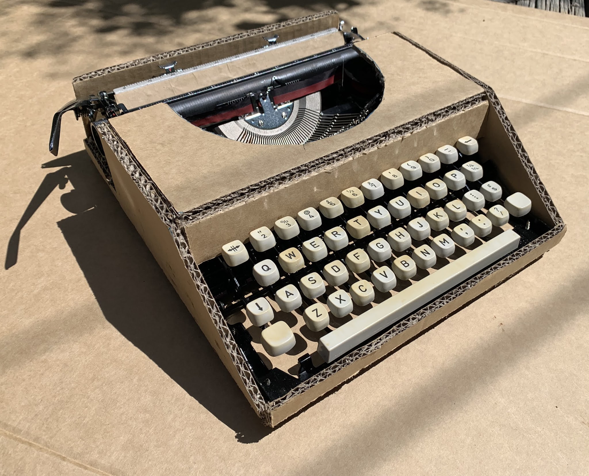 oz.Typewriter: Cardboard Typewriter