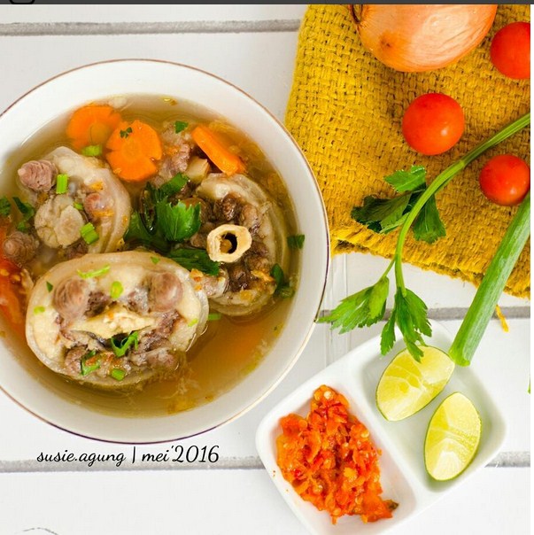 Resep Simple Cara Membuat Sop Buntut - Resep Pol Enak