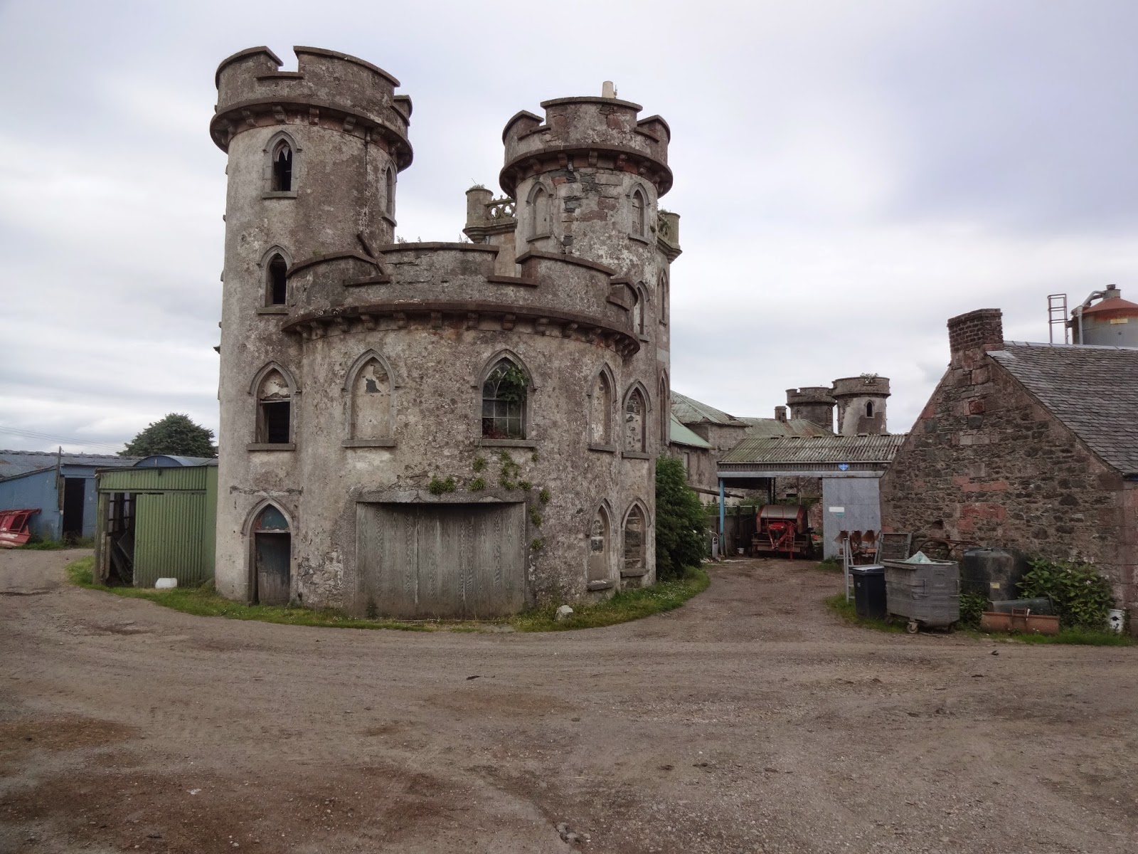 CUBO ET EXCUBO: Home Farm, Rosneath Castle