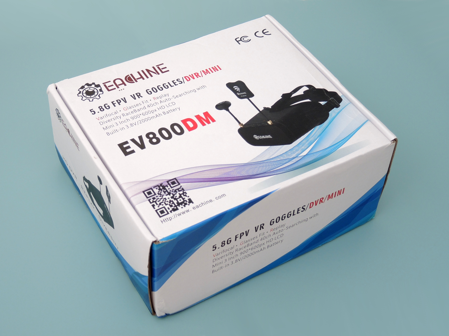 FPV & Микро: Eachine EV800DM - компактный шлем для начинающих