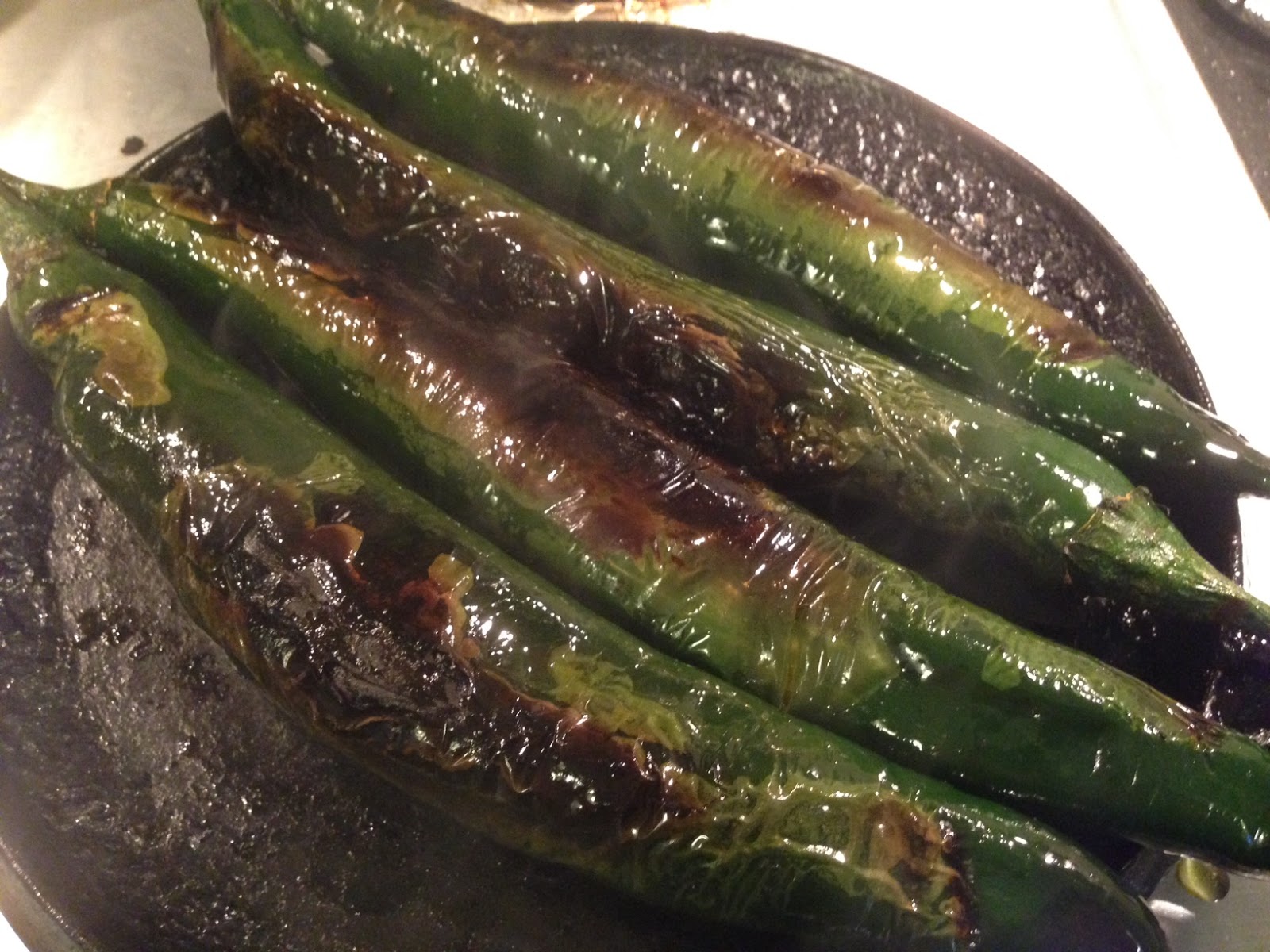 Vegan Latino: Salsa chilaca