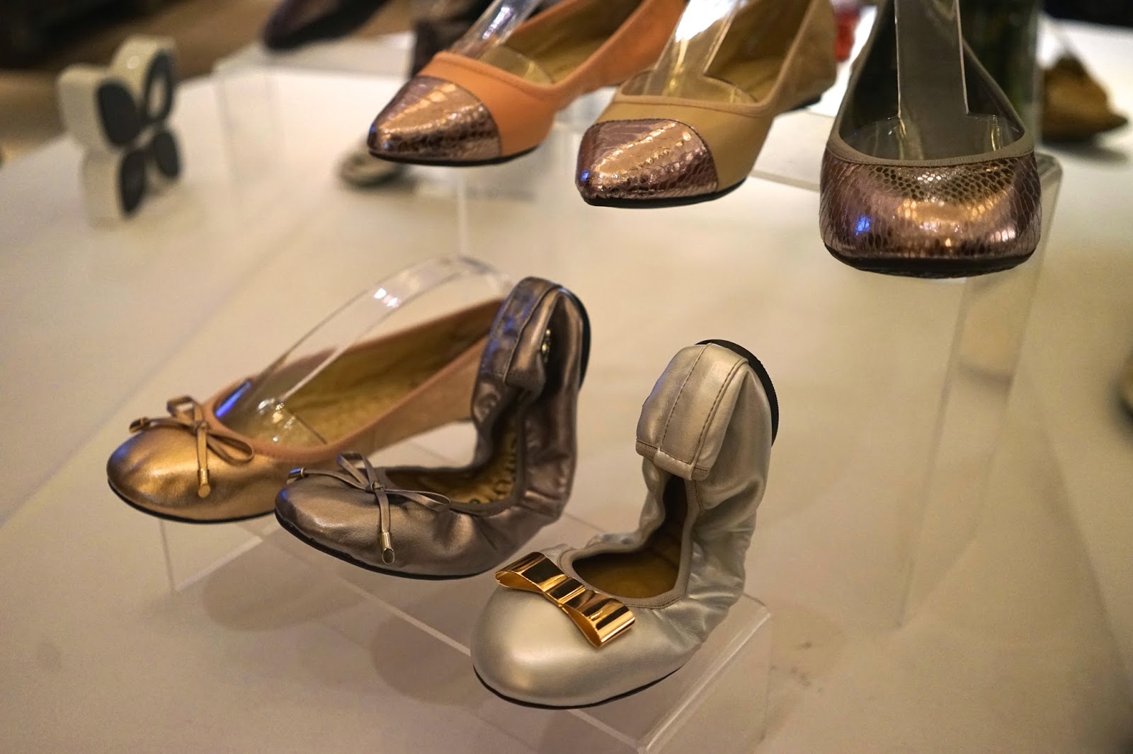 Emtalks: The Best Foldable, Practical Shoes for Busy Ladies!