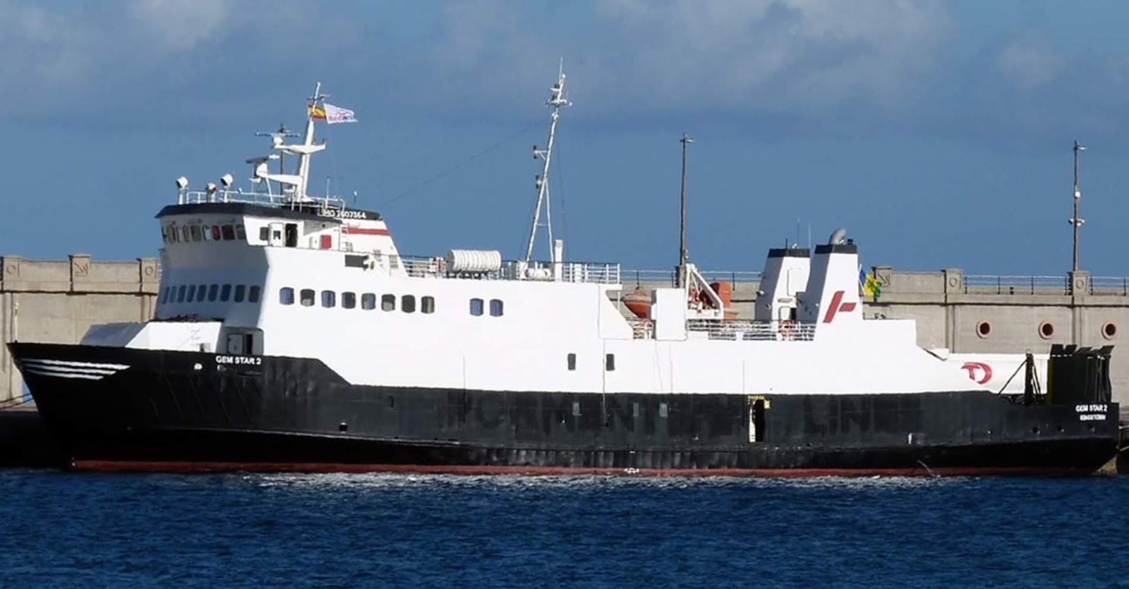 FERRYBALEAR: El "GEM STAR 2" ex-Colón de Ibiza en el Puerto de SC de Tenerife