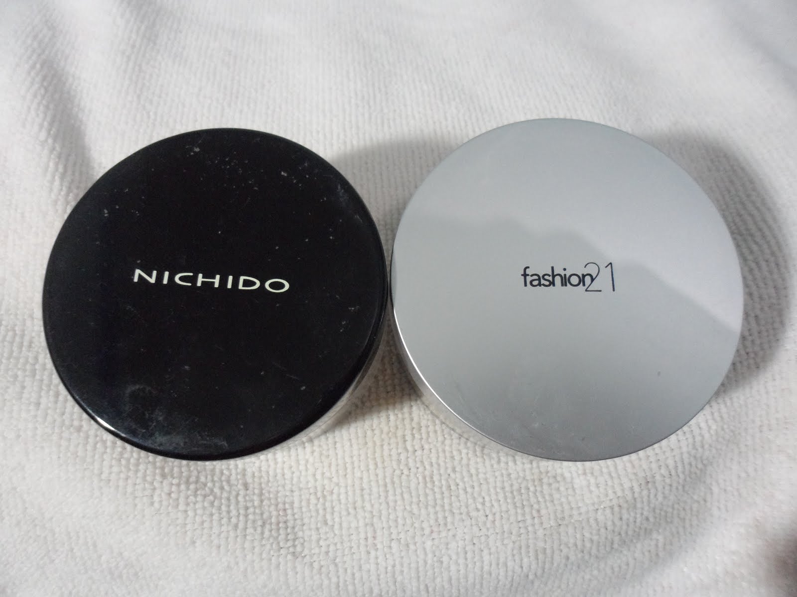 The Beauty Banana: Nichido Final Powder vs Fashion 21 loose powder Review