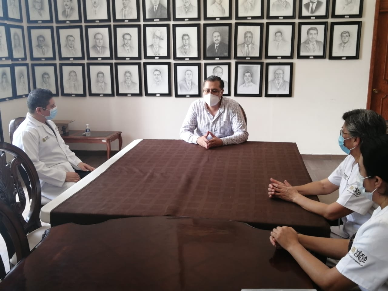 COATEPEC Y LA REGION: ENRIQUE FERNÀNDEZ ENTREGA APOYOS E INSUMOS AL ...