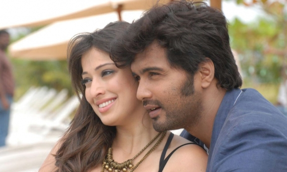 Vinay Rai denies love with Lakshmi Rai