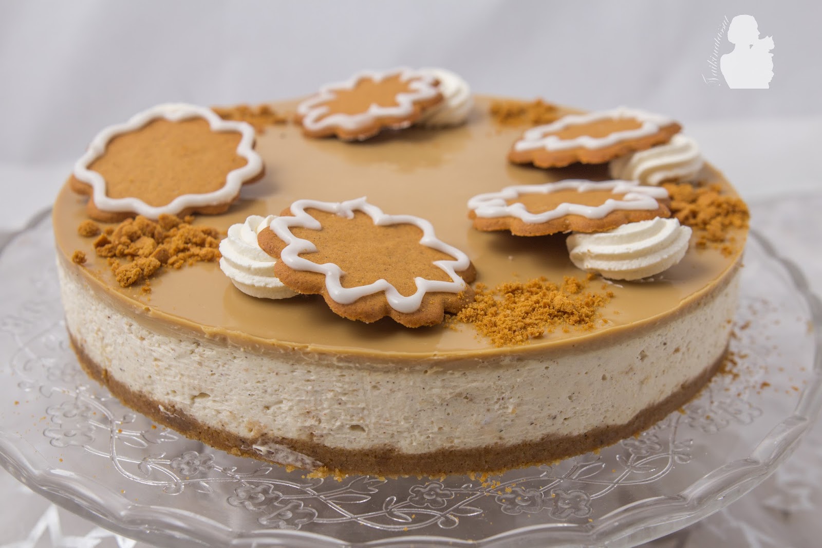 Taikinatassut: Pipari- kinuskijuustokakku