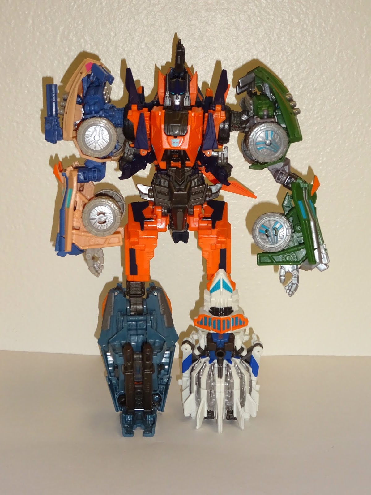 Blackrock's Toybox: Fall of Cybertron Wreckers (2013) Part 3: Whirl ...