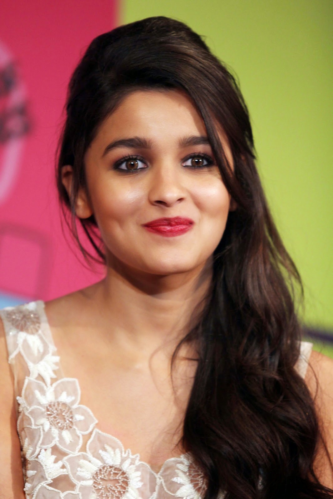 Alia Bhatt HD Wallpapers