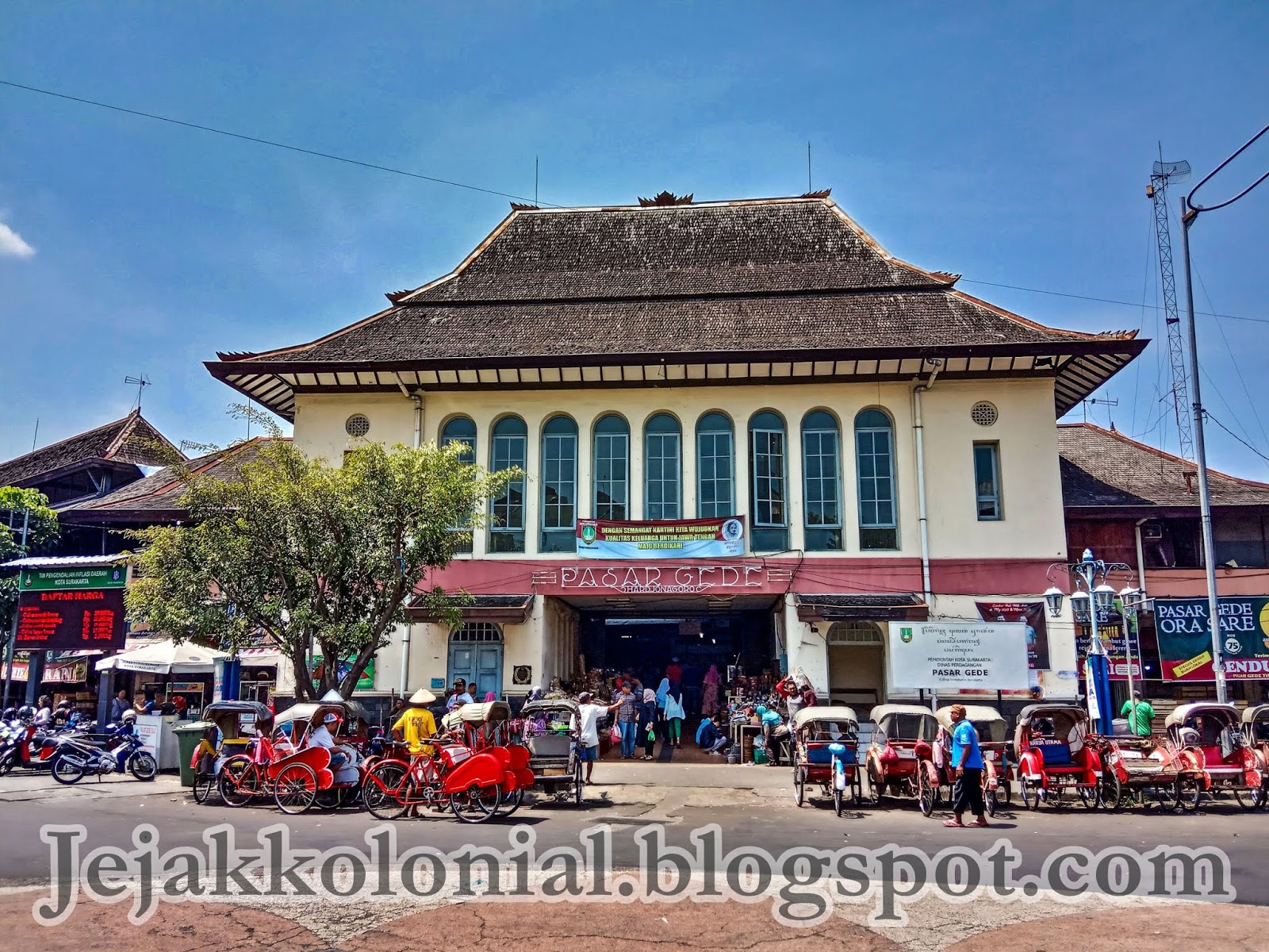 Jejak Kolonial: Harmoni Timur-Barat di Pasar Gede Surakarta