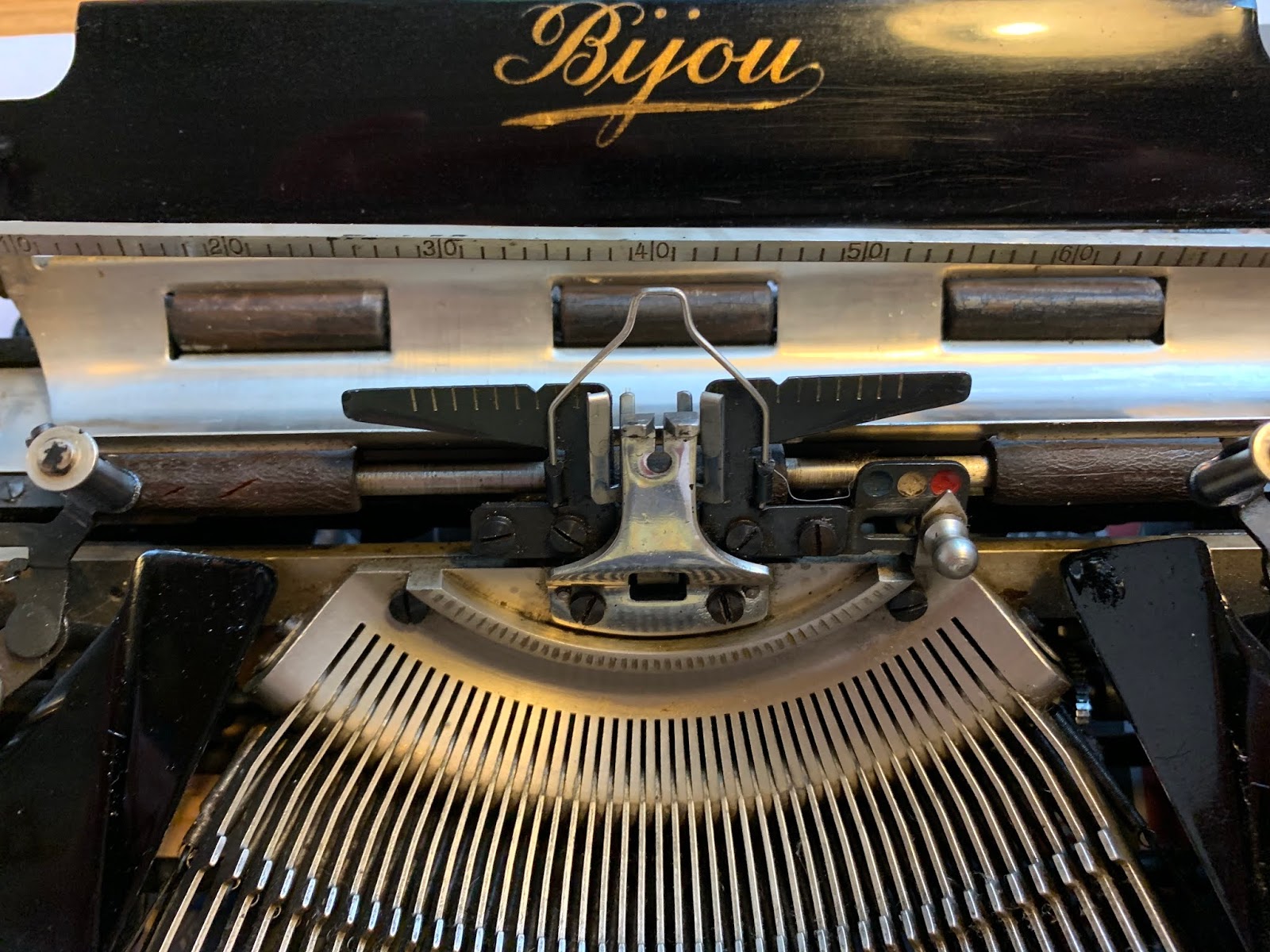 oz.Typewriter: Changing the Feed Rollers on a Bijou (Erika) Model 5 ...