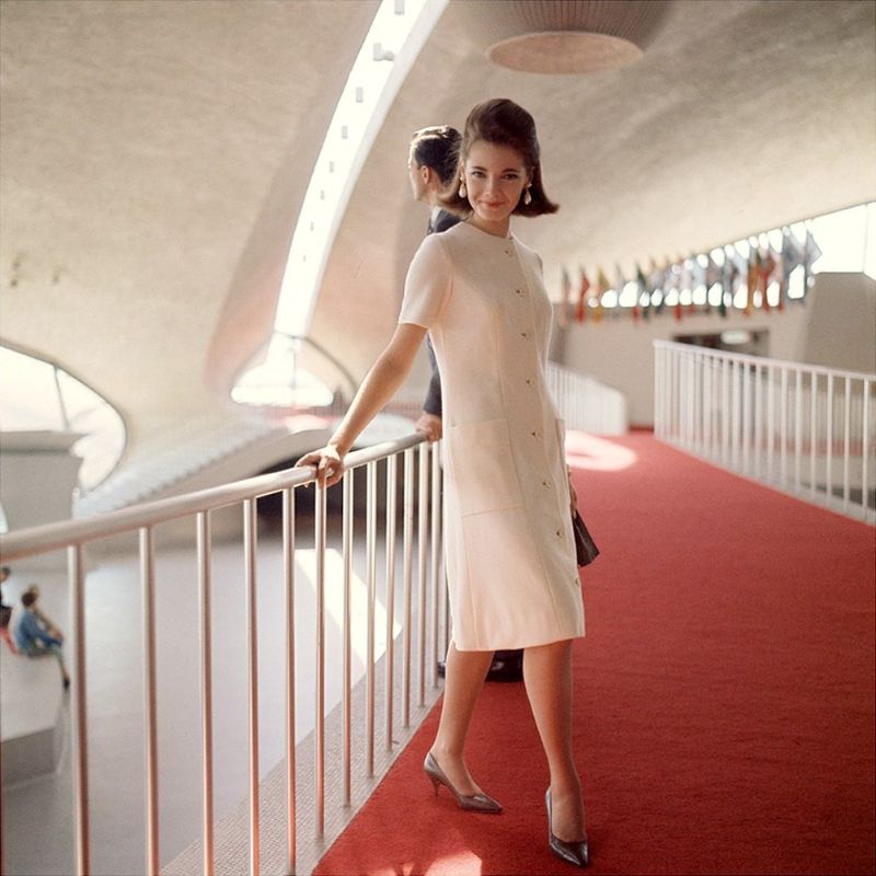 Stunning Fashion Photography by Tony Vaccaro in the 1950s and ’60s ...