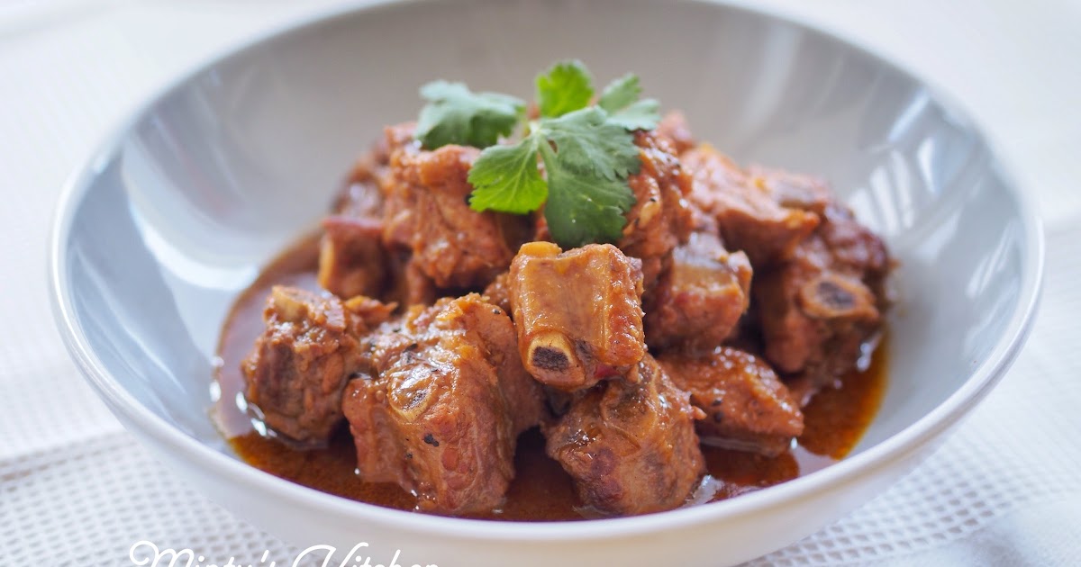 Minty's Kitchen: Fragrant Braised Pork Ribs