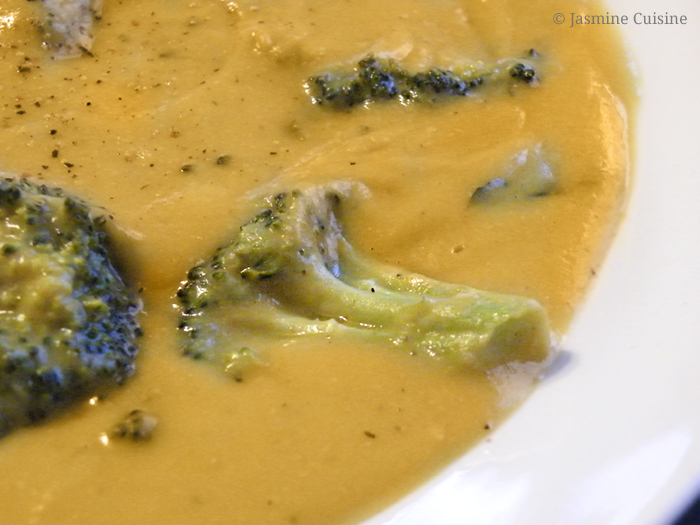 Potage au faumage et brocoli (végane) - Jasmine Cuisine