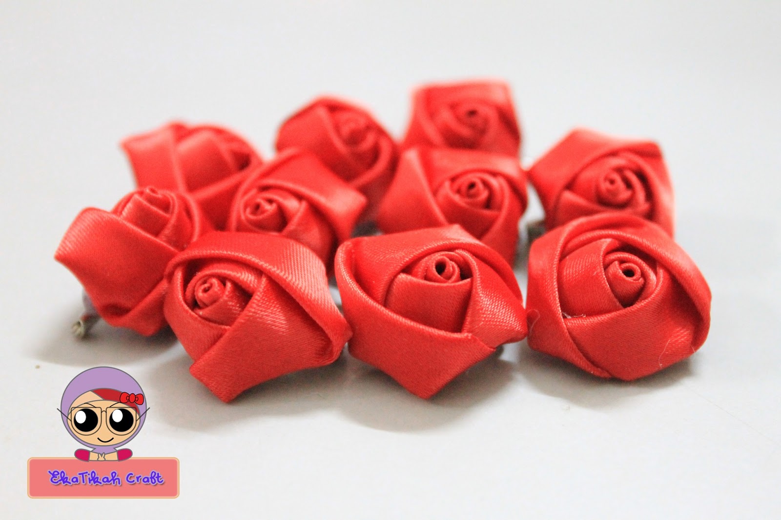 Eka Tikah : Brooch Bunga Comel Dengan Harga RM1.00 Setiap Satu?