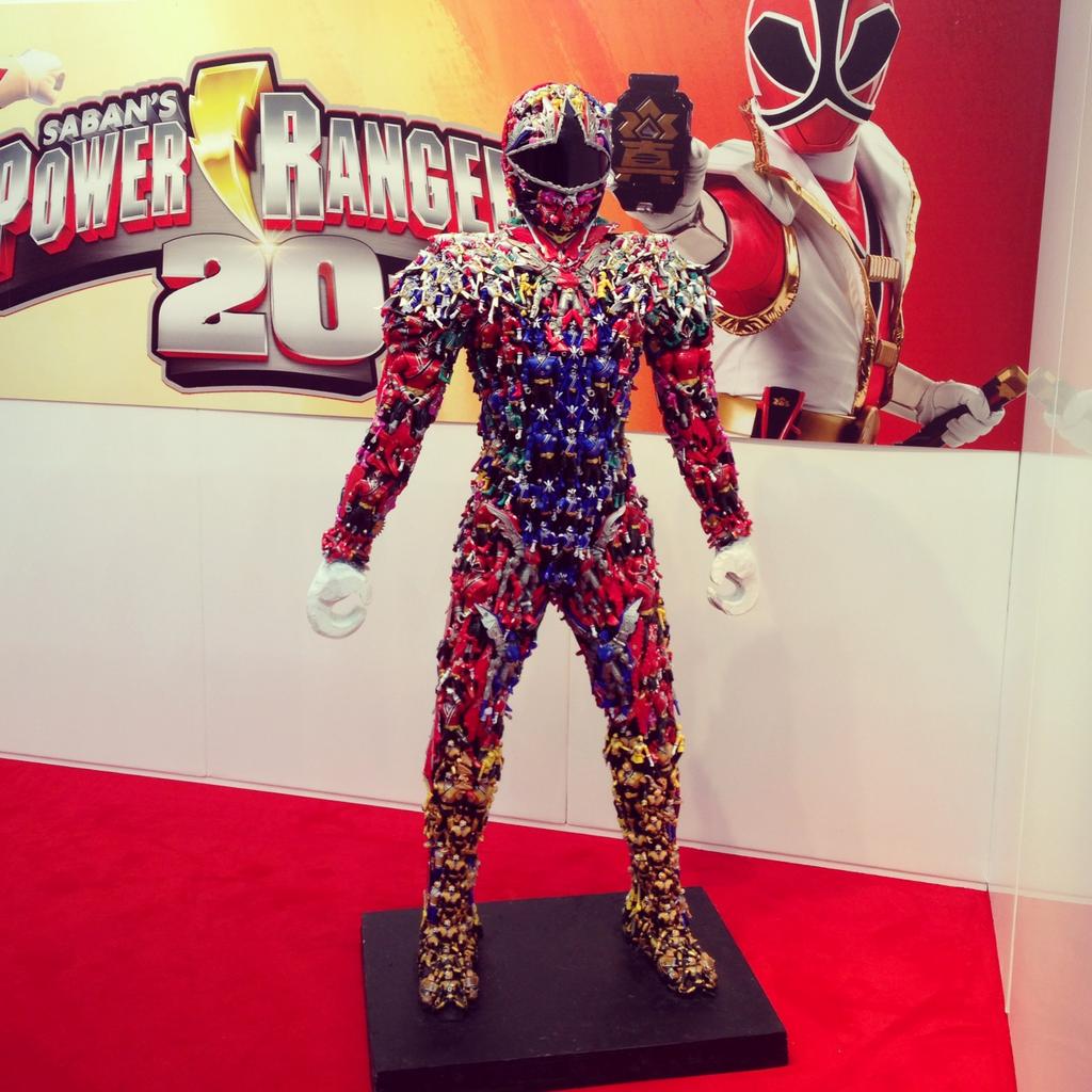 Henshin Grid: Robert Bradford designed the statue made of Power Rangers ...