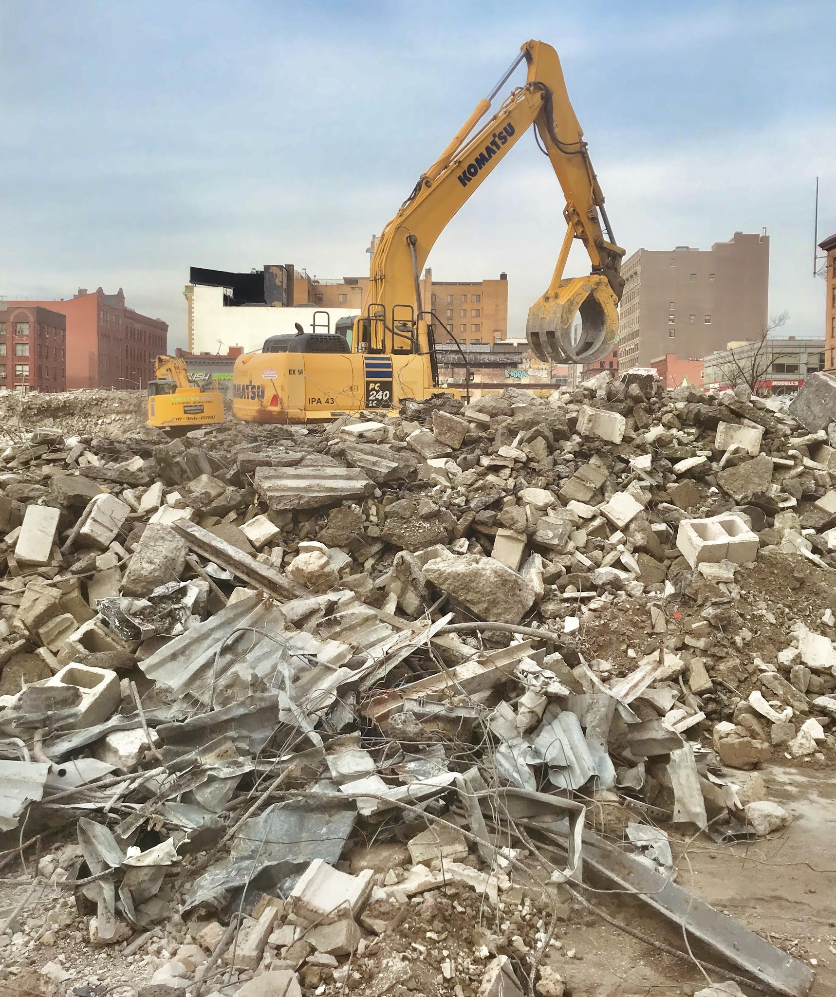 H A R L E M + B E S P O K E: DEMOLITION: END OF THE EAST 125TH PATHMARK