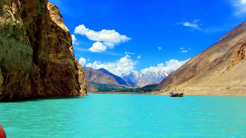 Trekking up north to Experience the Wonders of Pakistan