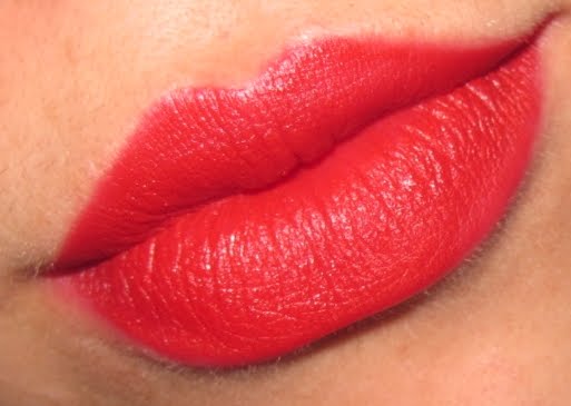 MissBeautyTeacher: va va voom: red lips