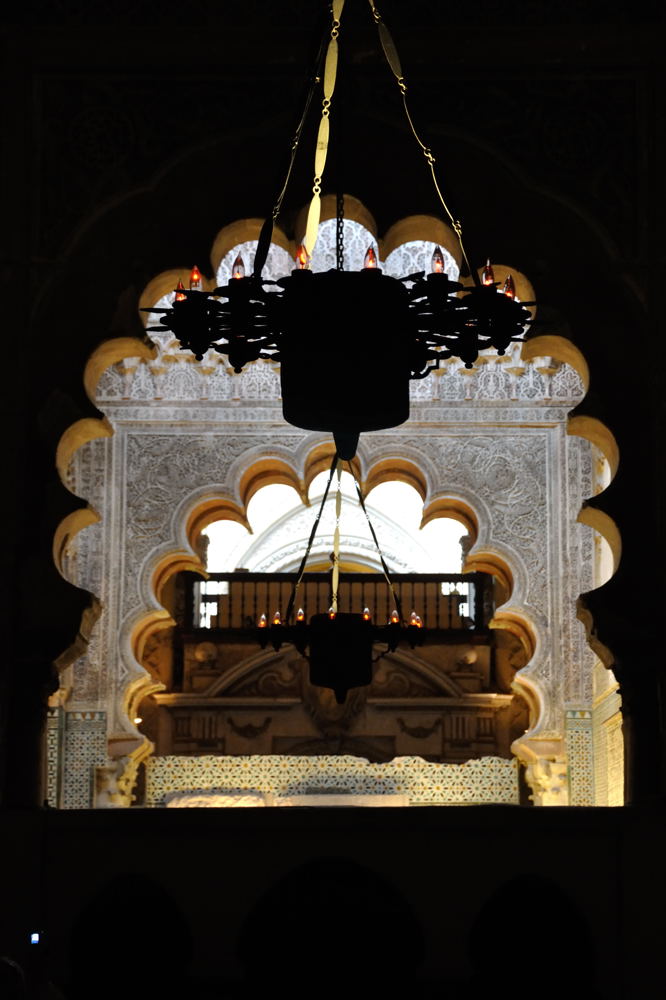 A Glossary of Romanesque Architecture: Arc polylobé (multi-foil arch ©)