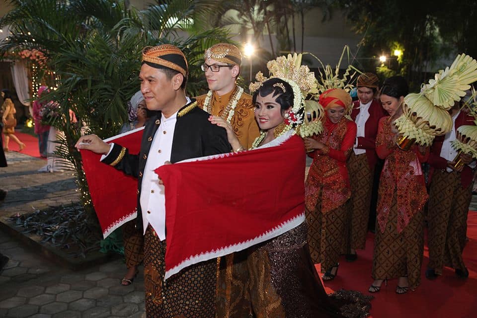 Konsep Adat Jawa Sindur, Paling Top!