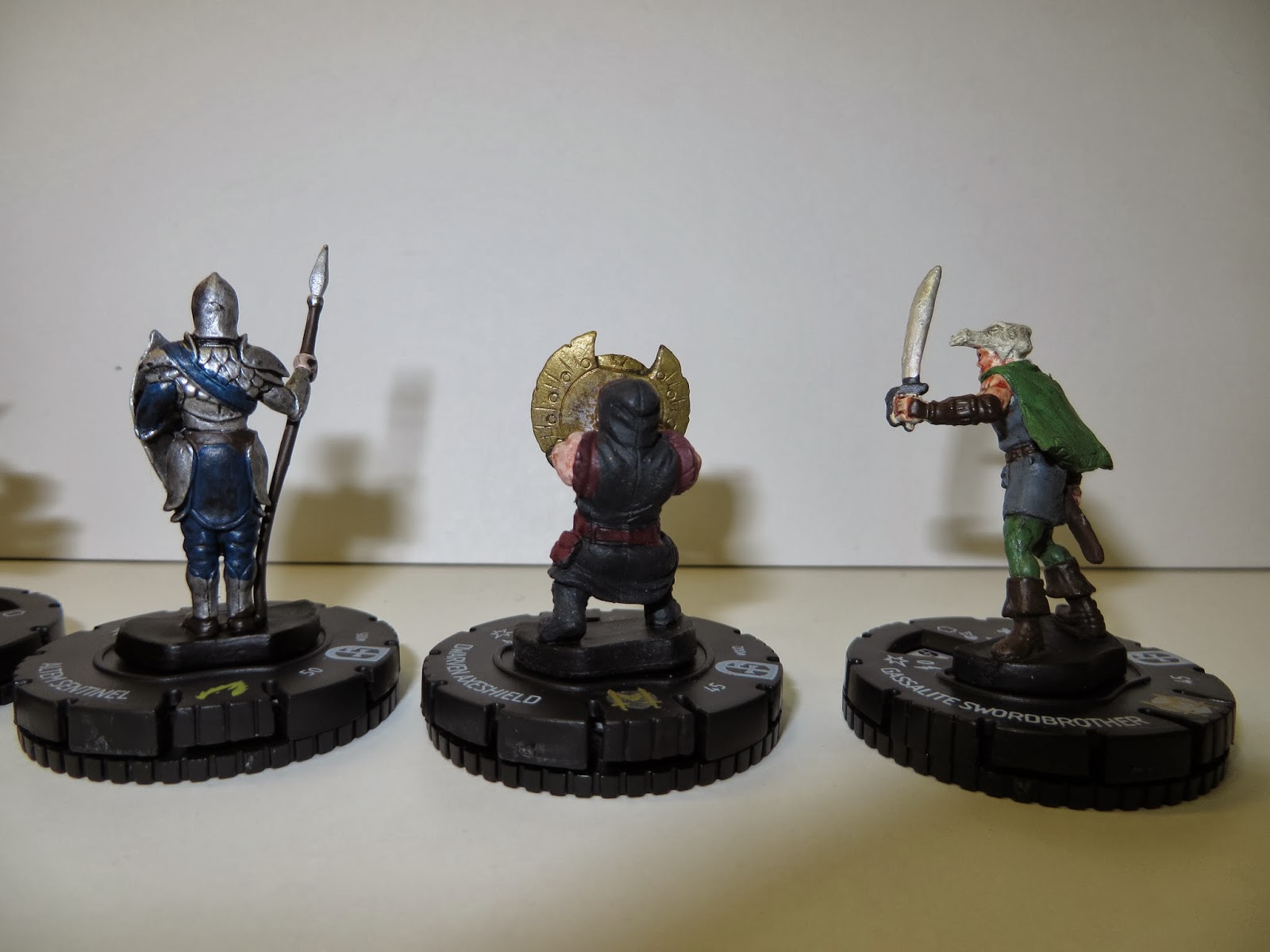 Real Minis: a coupe of the better new Mage knight minis