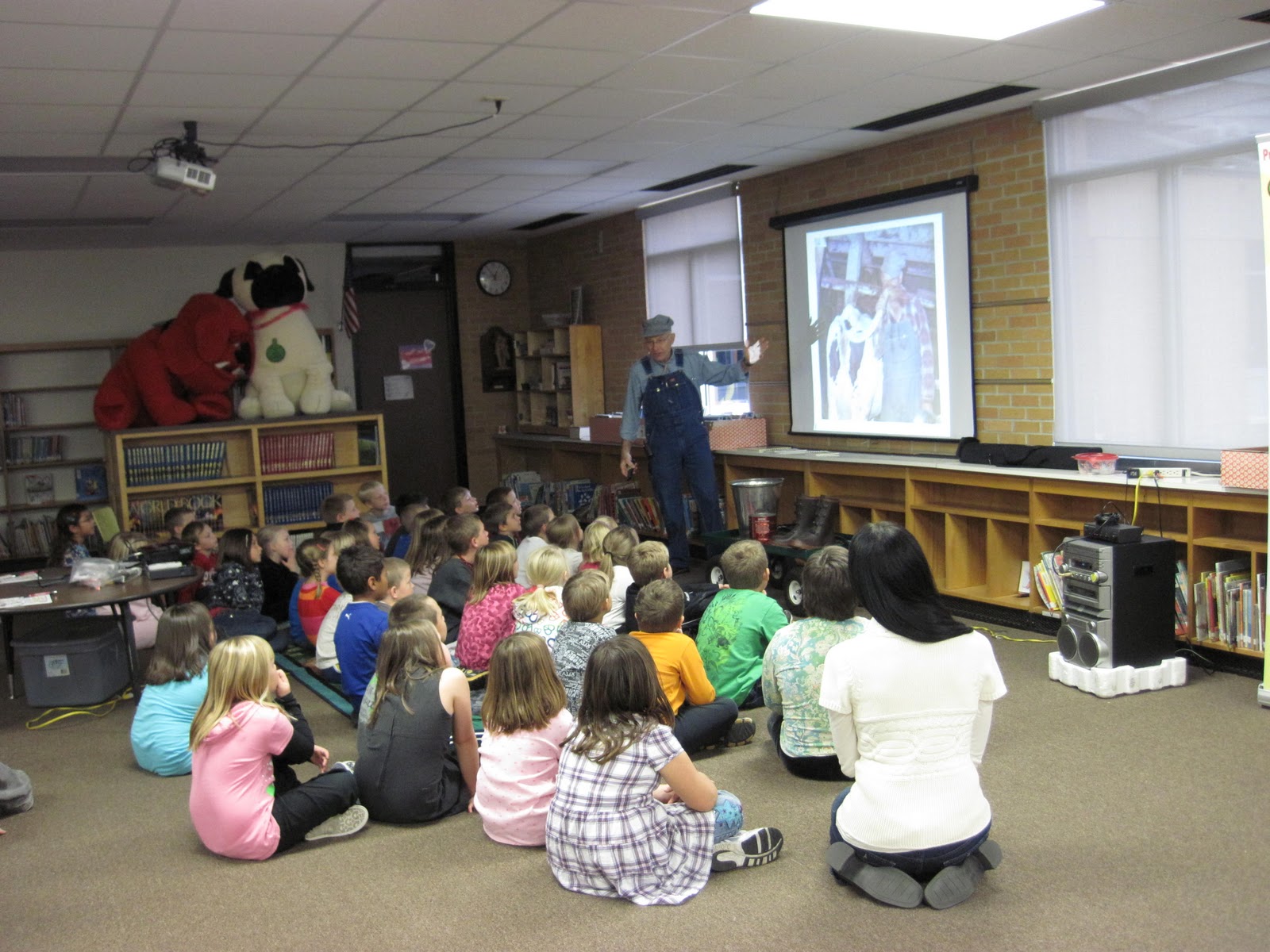 Gordon W. Fredrickson: Chatfield Elementary at Belle Plaine, Mn
