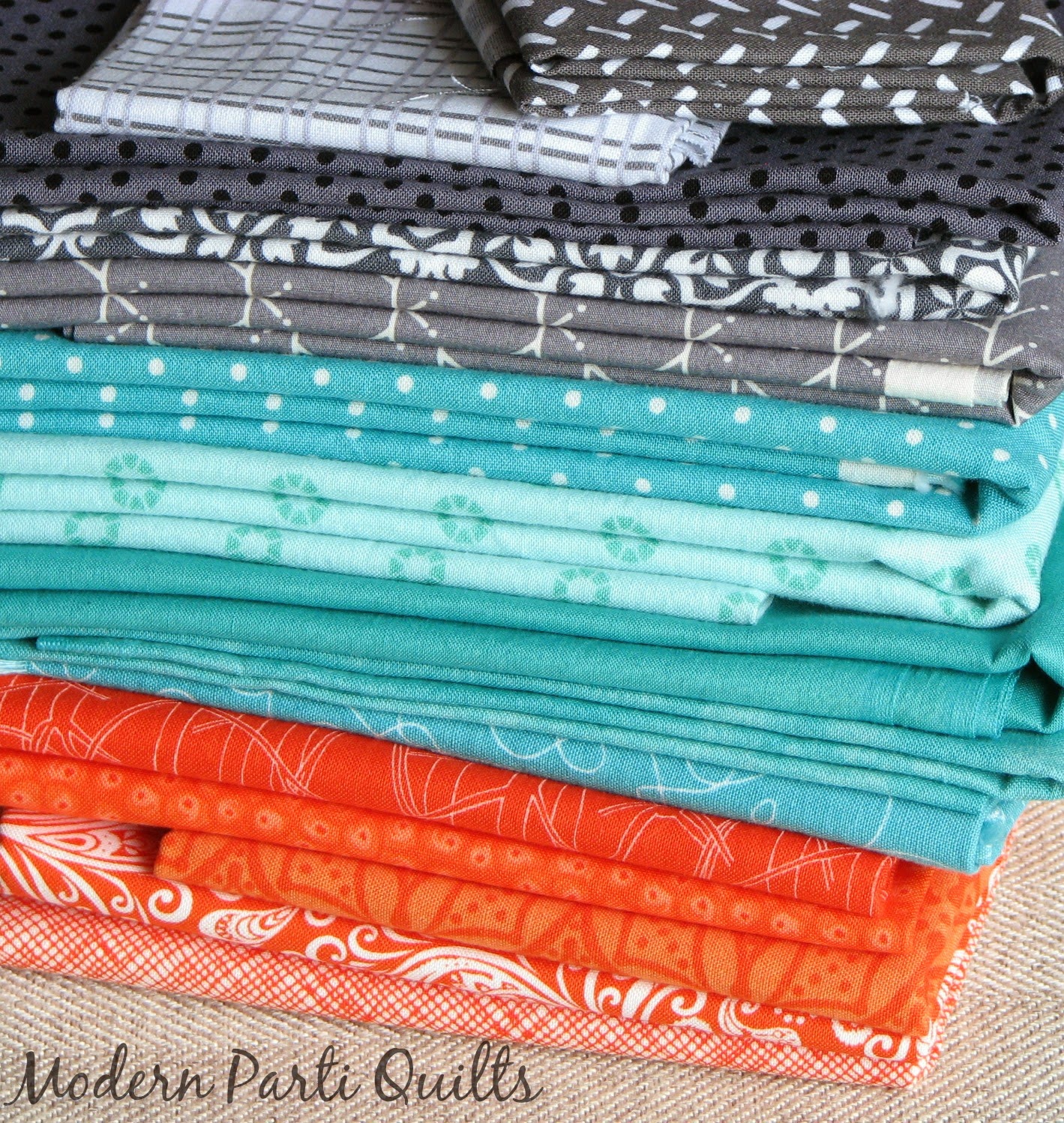 Modern Parti Quilts: Vertical Chevron Crib Quilt Tutorial