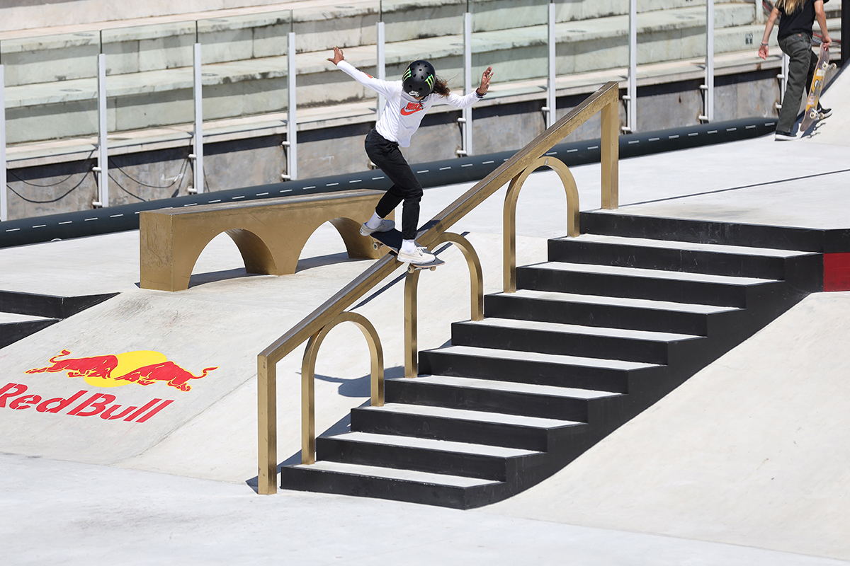 Rayssa Leal é bronze em dia de dobradinha japonesa no Mundial de skate street