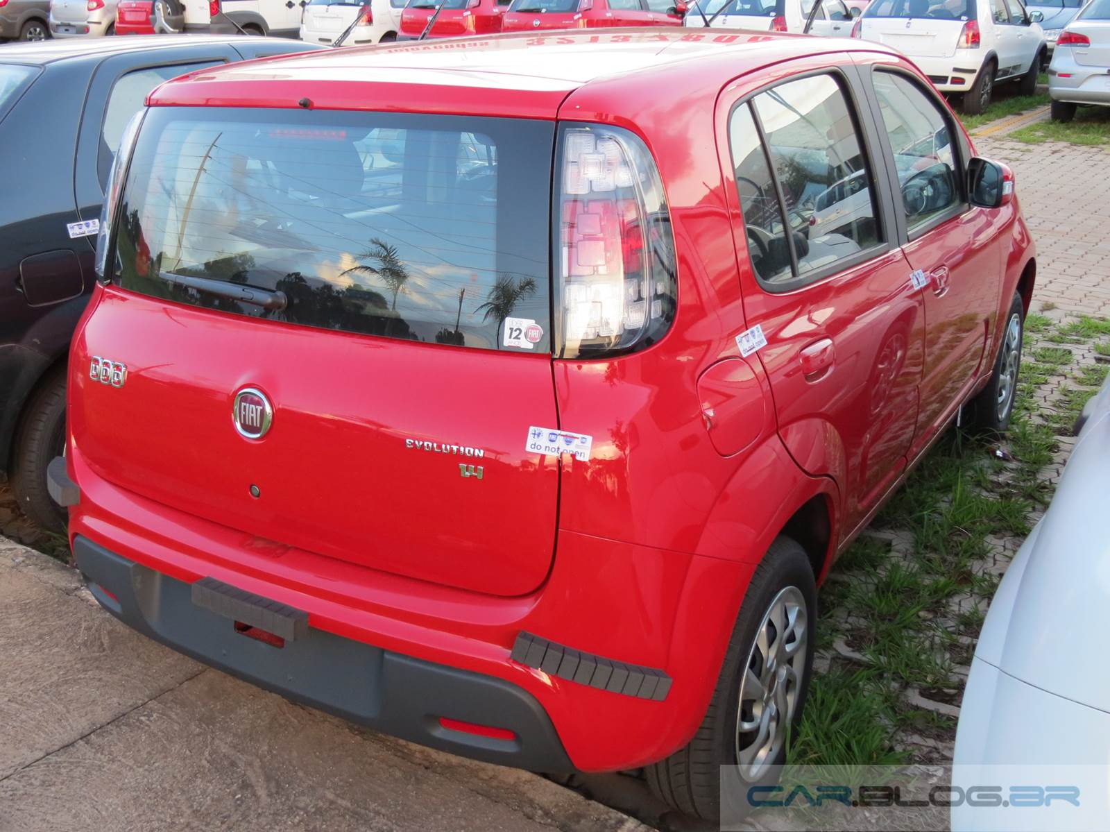 Novo Uno 2014 Evolution 1.4 x Uno Way 1.0 - comparativo