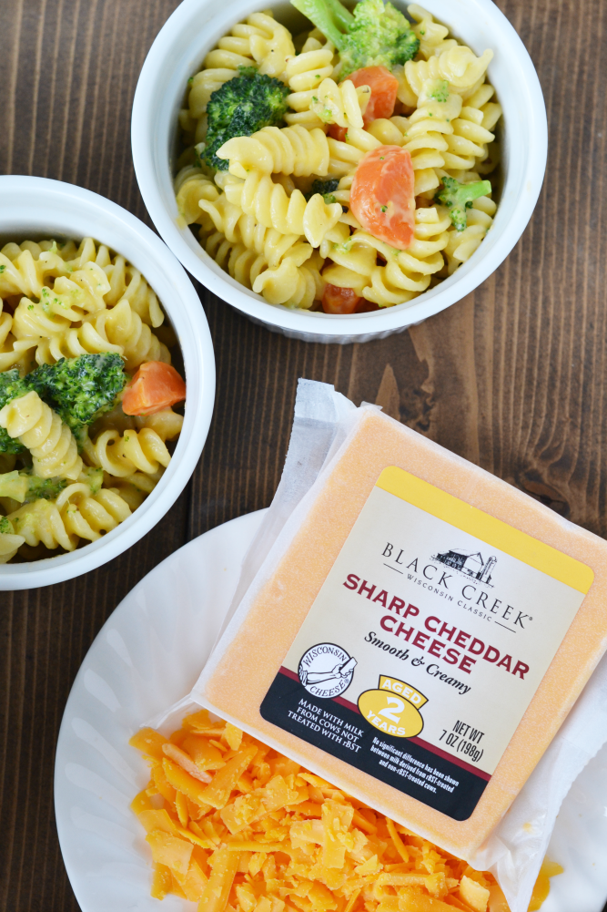 The Life of Jennifer Dawn: Easy Cheesy Vegetable Rotini Recipe