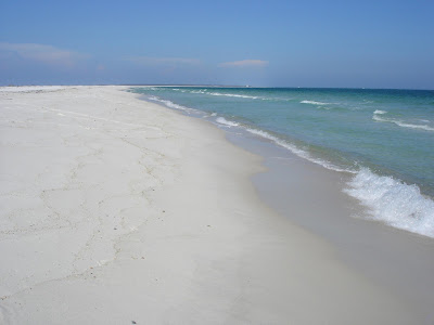 Mai Thai Wanderings: Memorial Day weekend at Fort McRae Anchorage