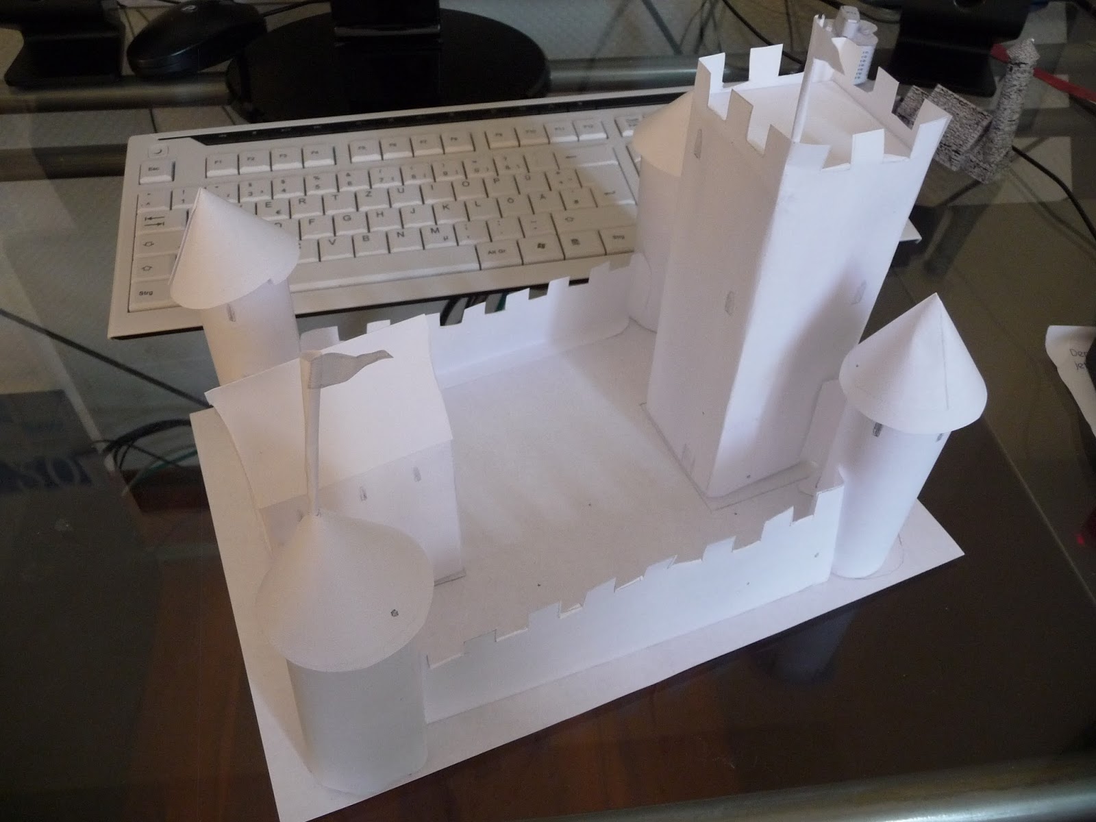 Papernoob : Medieval castle -Paper- Model