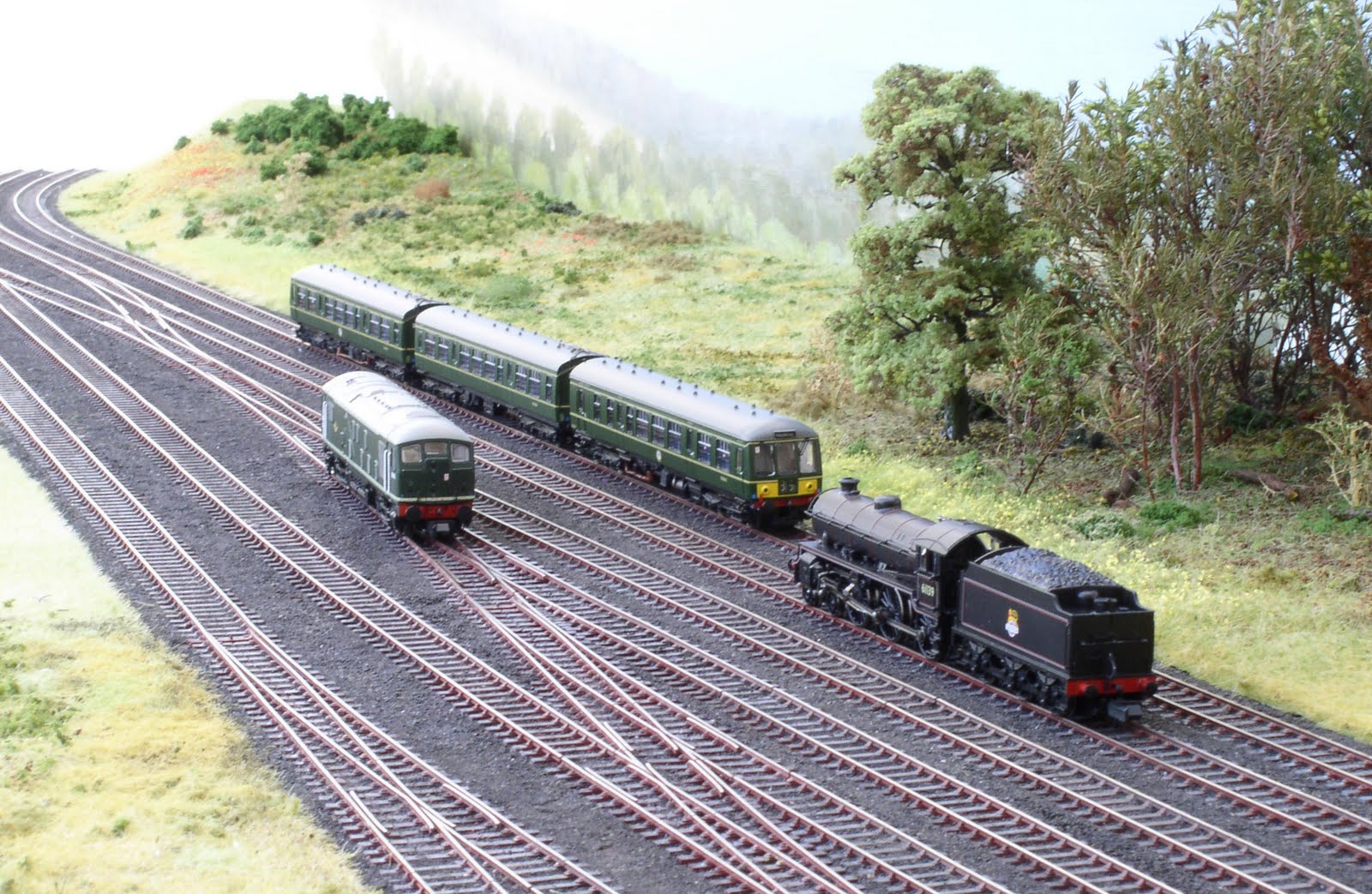 2MM FENCE HOUSES MODEL FOUNDRY: Scenic Progress