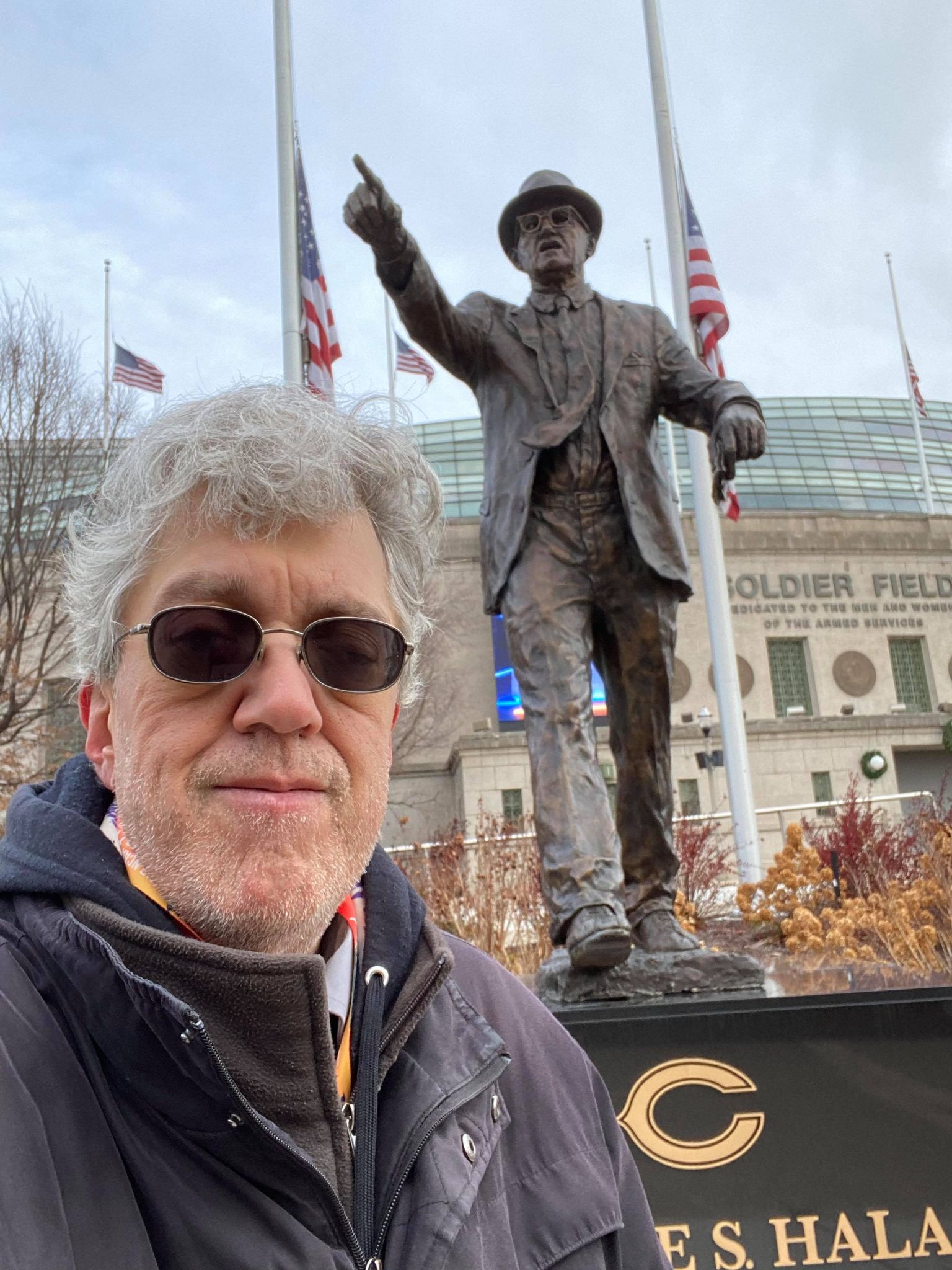 JOHNGY'S BEAT: Statues Week: George Halas in Chicago
