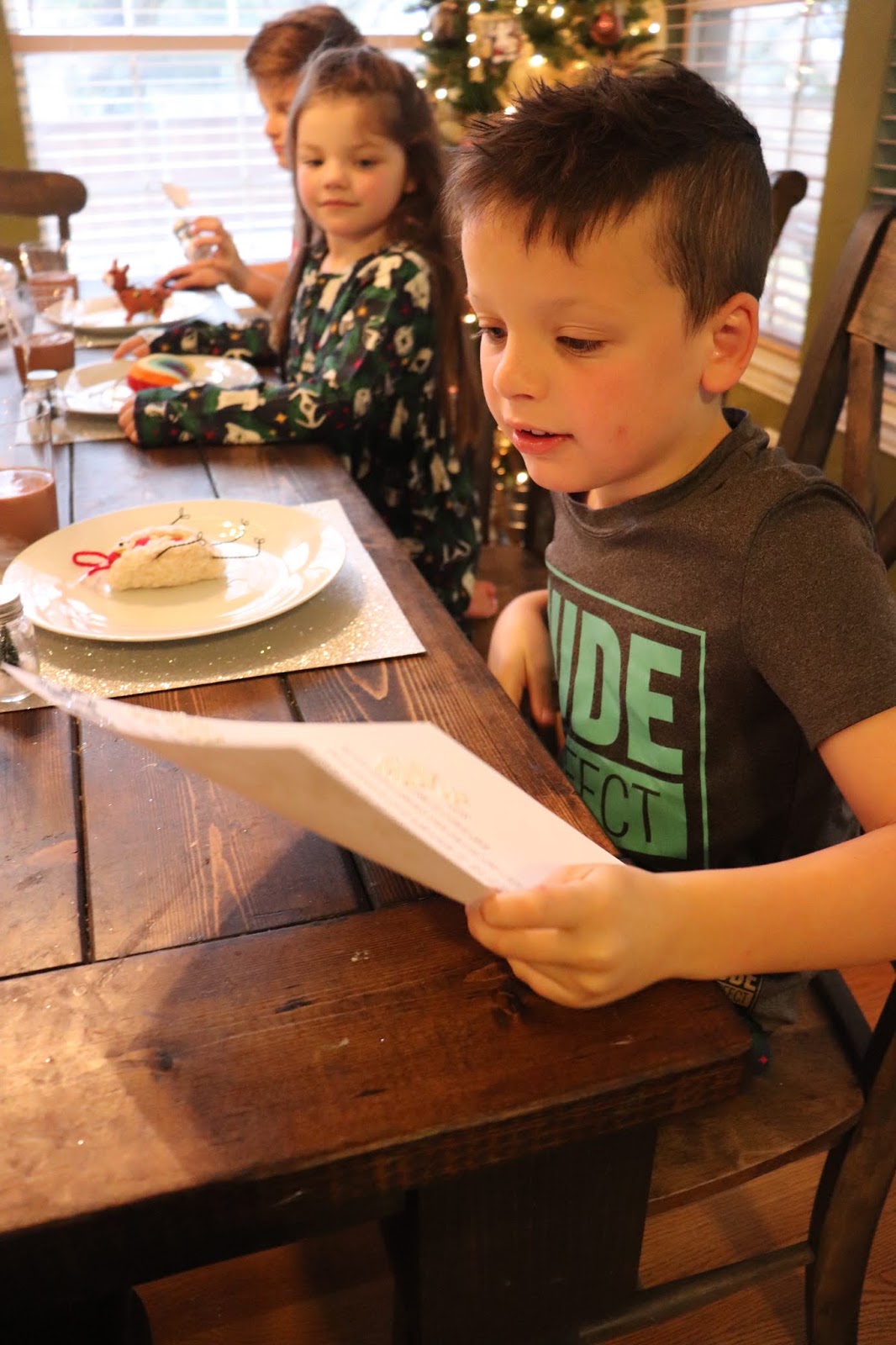 Momfessionals: North Pole Breakfast 2019