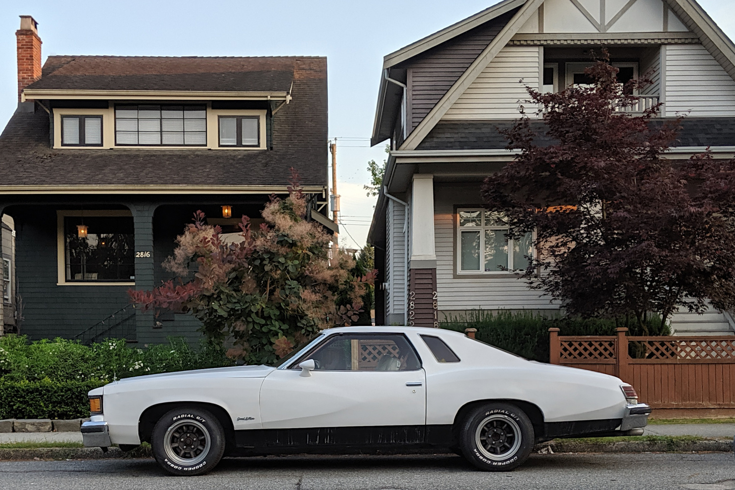 Old Parked Cars Vancouver: opera windows
