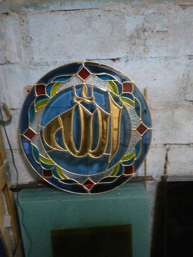 KACA HIAS JENDELA IDE KREATIF UNTUK MEMPERCANTIK DEKORASI RUMAH