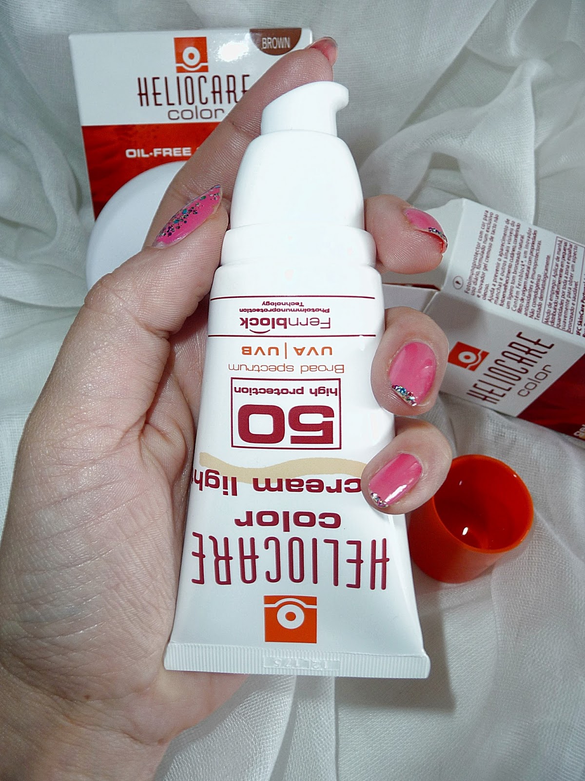 Envuelta en crema: Heliocare color. ¡Viva el verano!