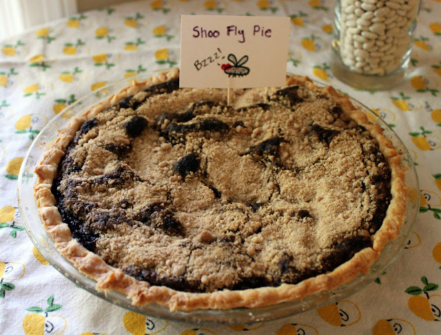 The Tao of Pie: Shoo Fly Pie