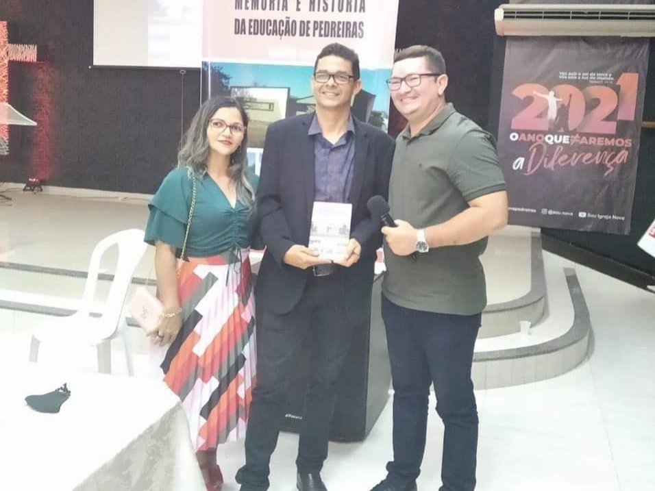 VÍDEO | Poeta e escritor Marcus Krause lança o livro "Memória e ...