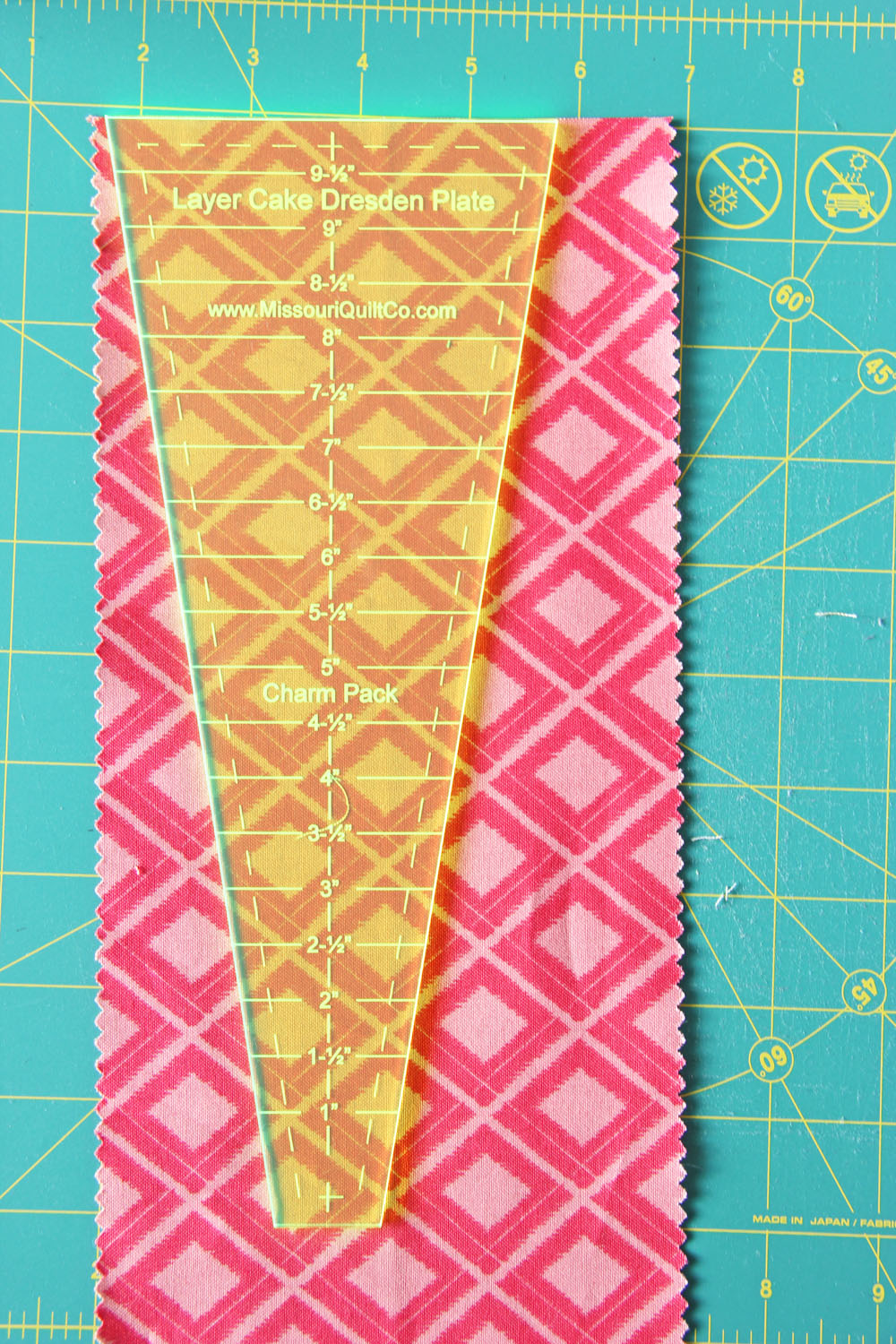 Dresden Plate Quilt Block Tutorial ~ DIY Tutorial Ideas!