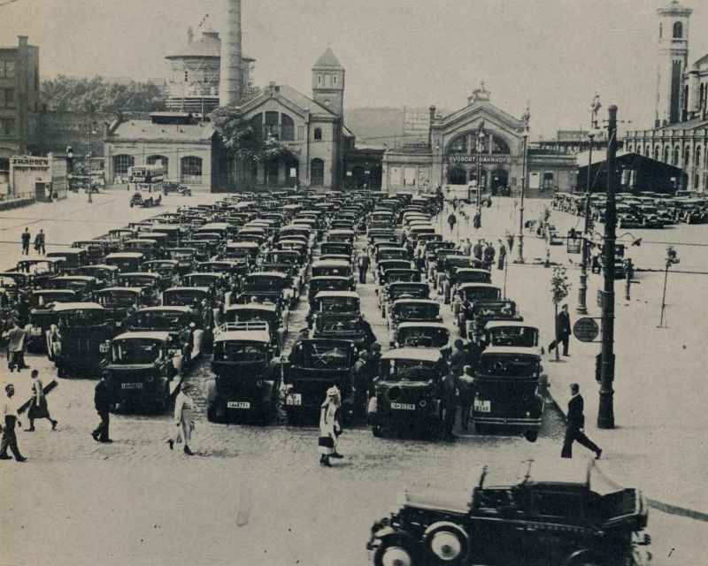 Street Scenes of Berlin During the 1920s Through Amazing Photos ...