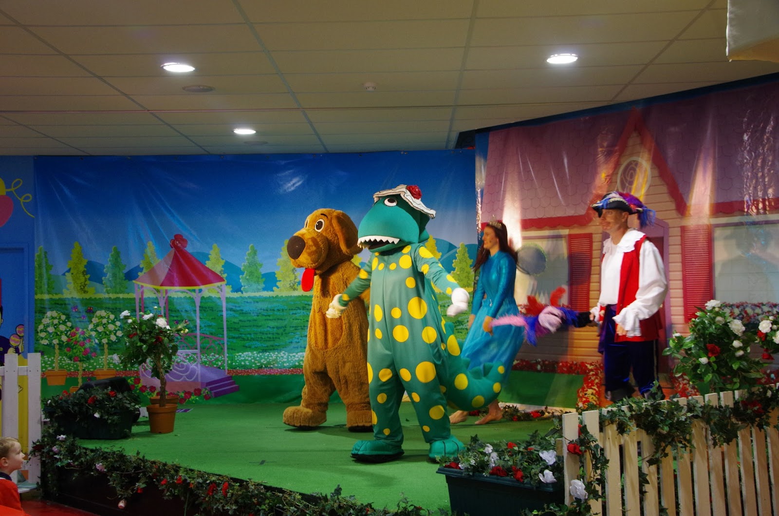 Hart Family: World Tour of Australia: Gold Coast - Dreamworld