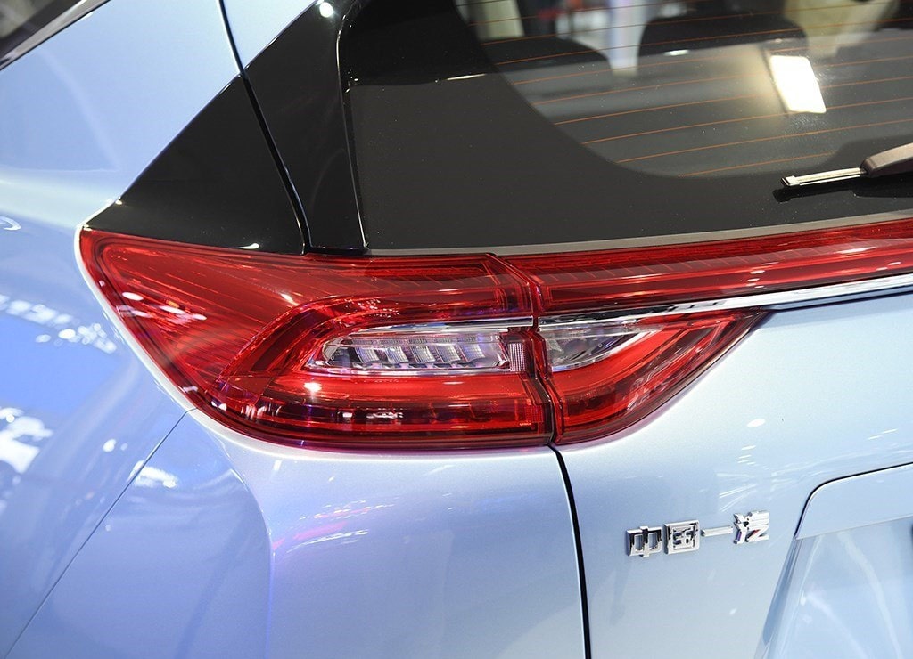 HONGQI E-HS3 2019 ~ История и обзор модели Daewoo Espero