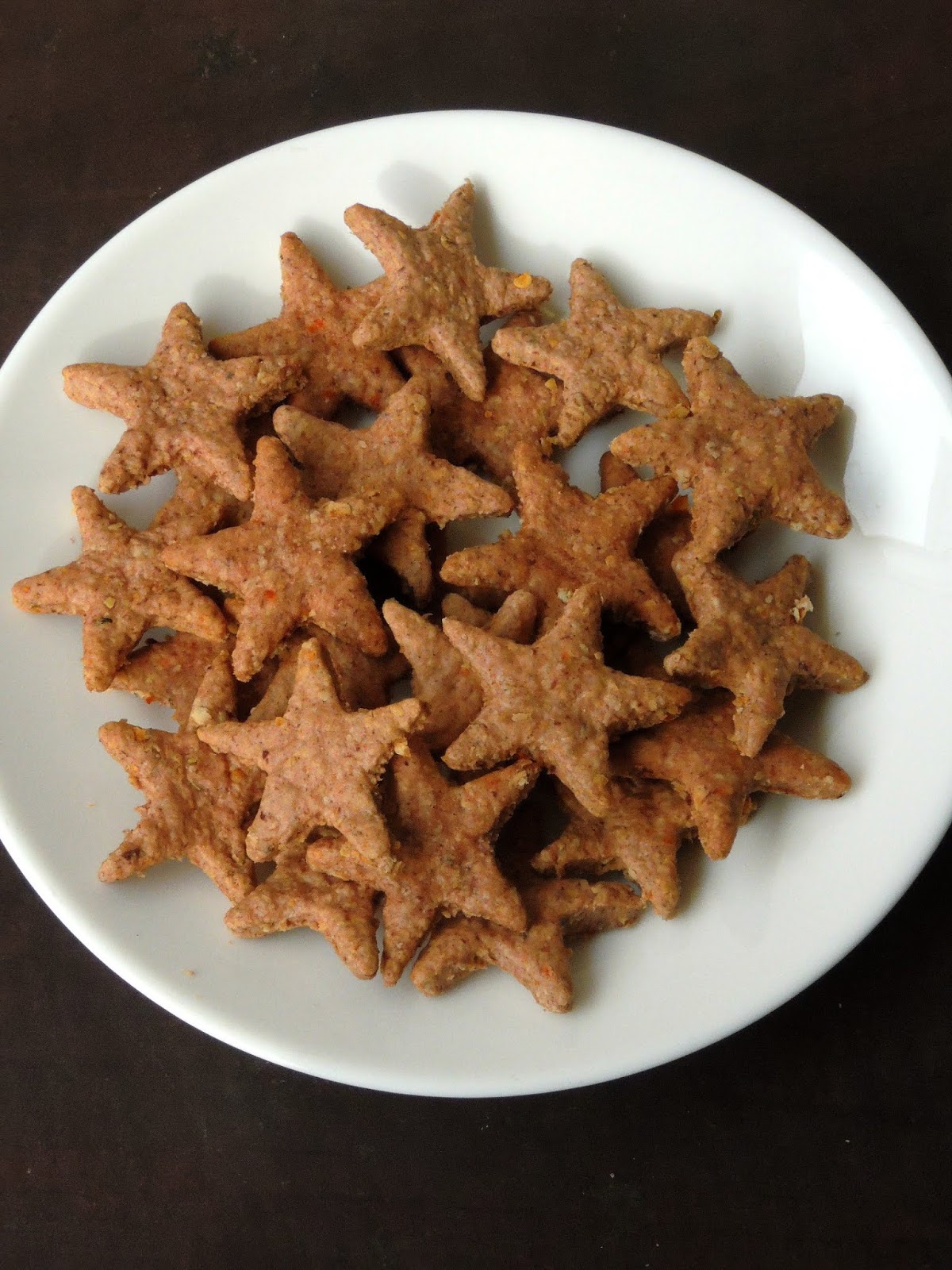 Priya's Versatile Recipes: Spiced Fingermillet Biscuits/Spicy Ragi Biscuits