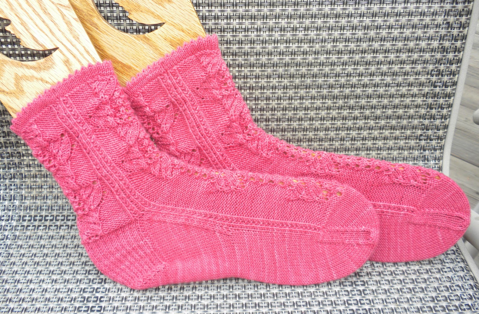 Nartian Knits: A Trio of Irish Girlie Knits Patterns