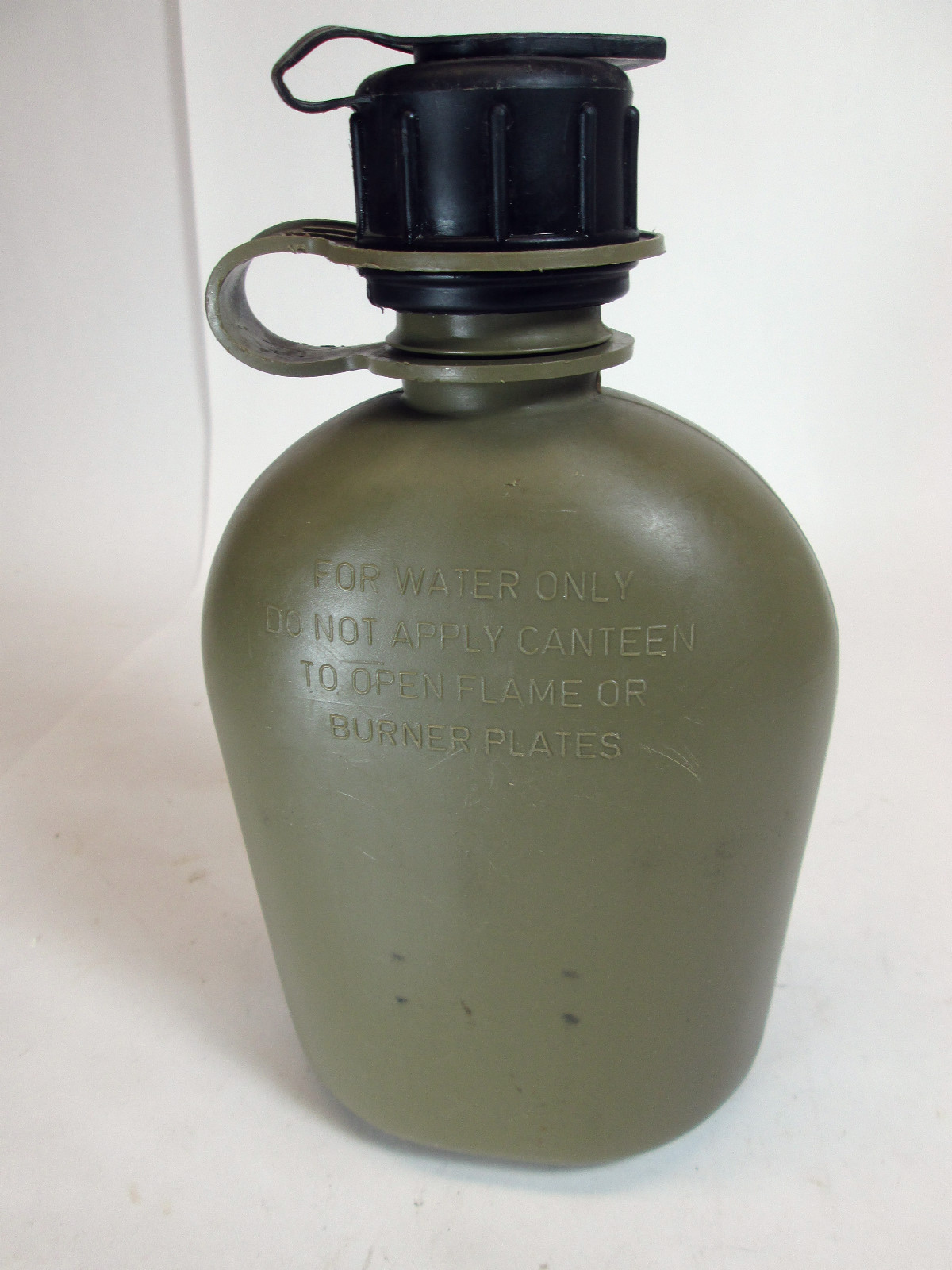 Webbingbabel: US Army Plastic Canteen M-1961 Year 1984