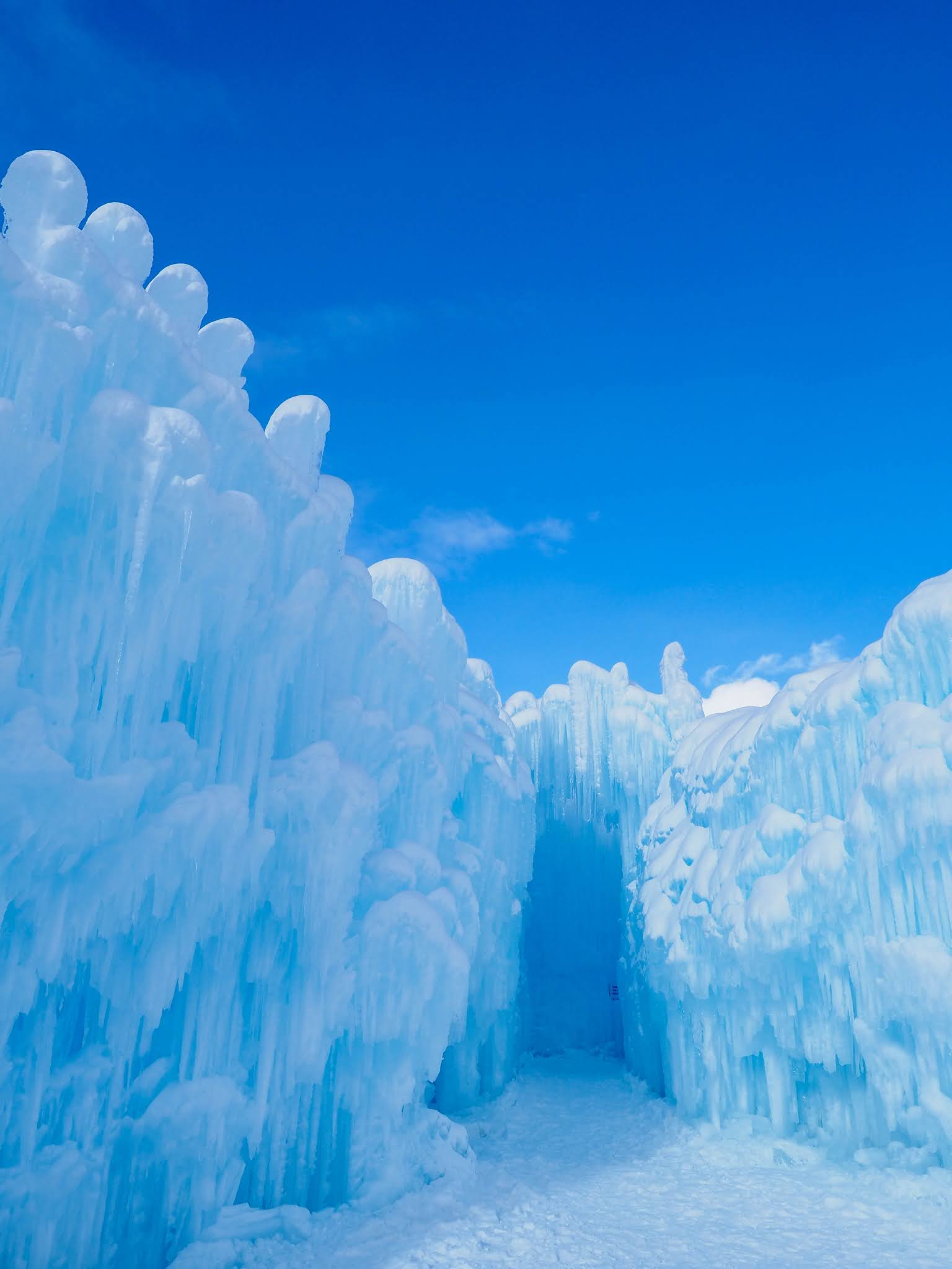 Little Hiccups: Ice Castles 2020/21