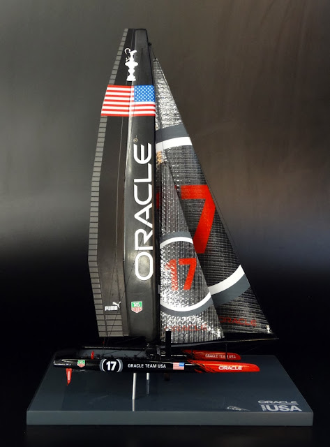 AMERICA´S CUP MODELS: CATAMARAN ORACLE TEAM USA